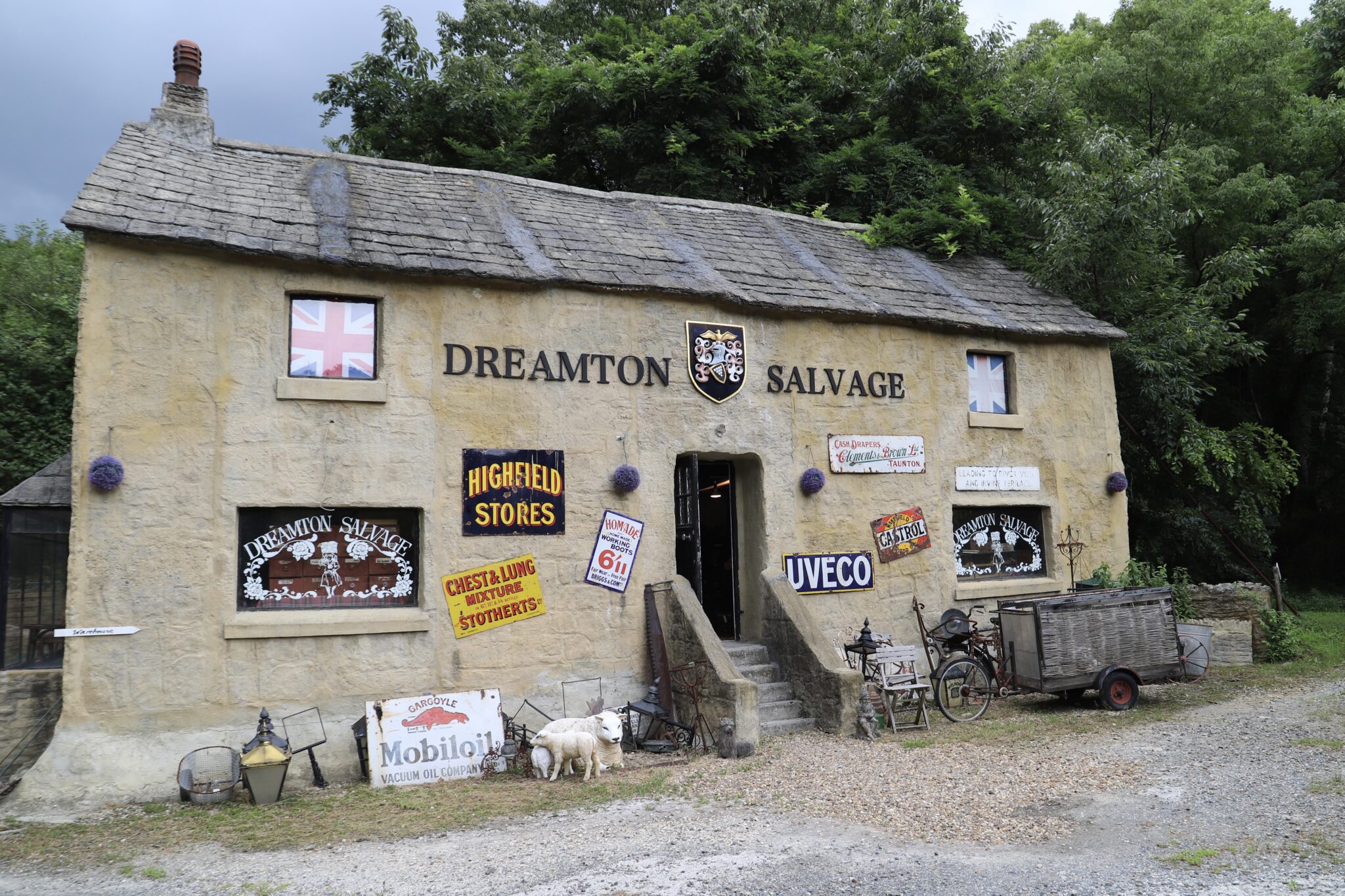 京都・亀岡にあるｲｷﾞﾘｽ!英国村でｱﾌﾀﾇｰﾝﾃｨｰを満喫/予約が必要なﾒﾆｭｰも | Museblog